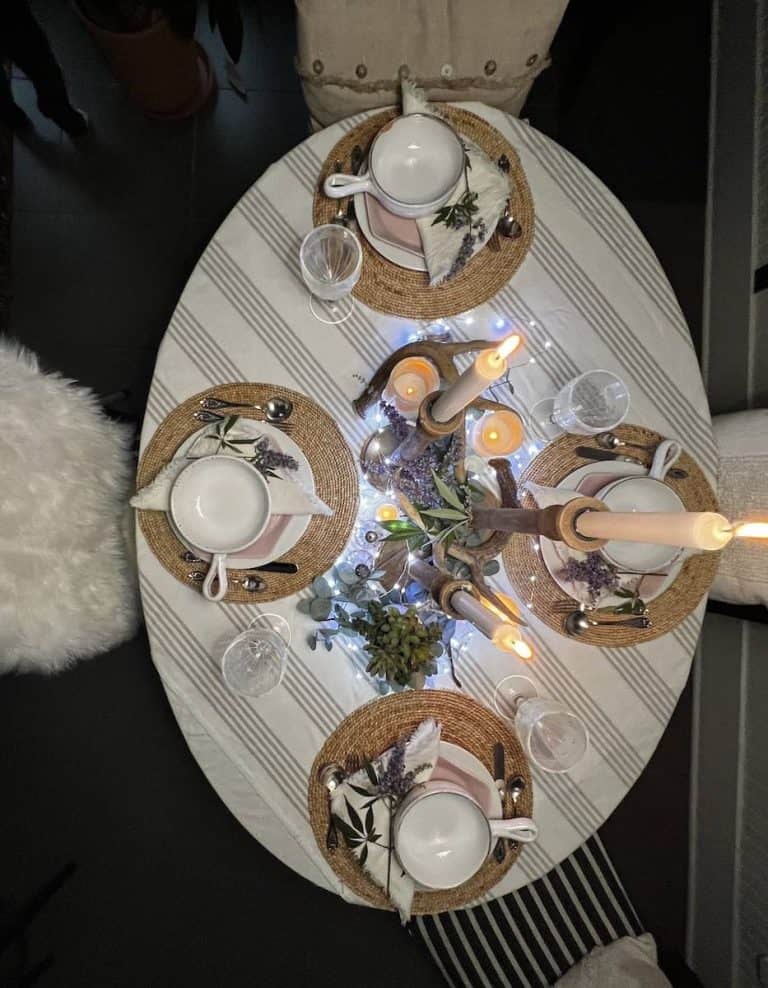 Boho Table Setting - A Casual Holiday with a Little Sparkle - Design ...