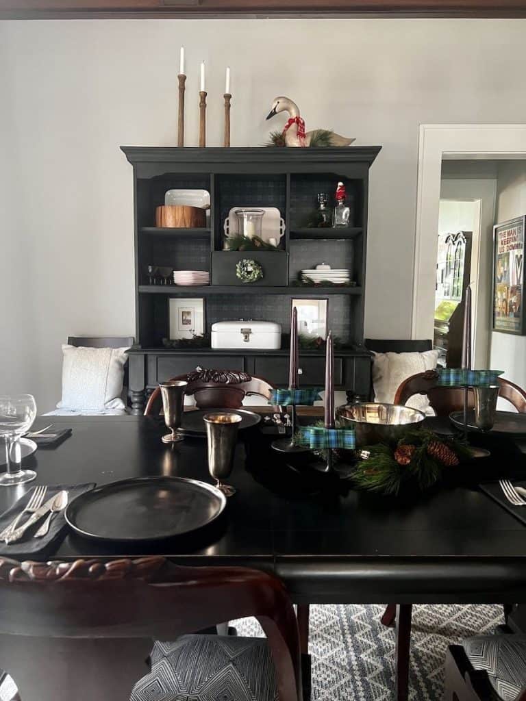 Try A Black Table For Something Different this Holiday - Design Morsels
